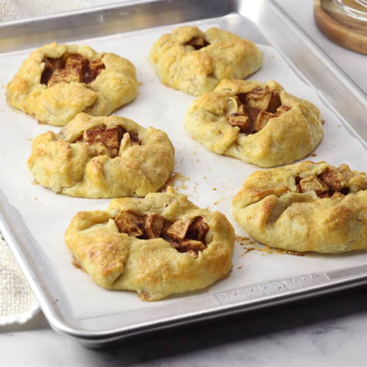 Apple Raspberry Crumble - The Toasty Kitchen