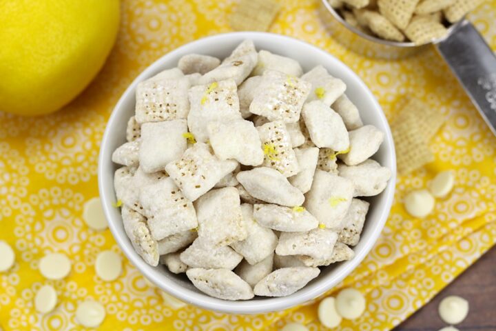 Lemon Muddy Buddies (Puppy Chow) - The Toasty Kitchen