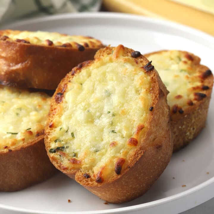 Cheesy Garlic Bread - The Toasty Kitchen