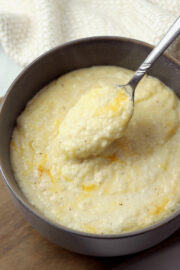 Cheesy Grits - The Toasty Kitchen