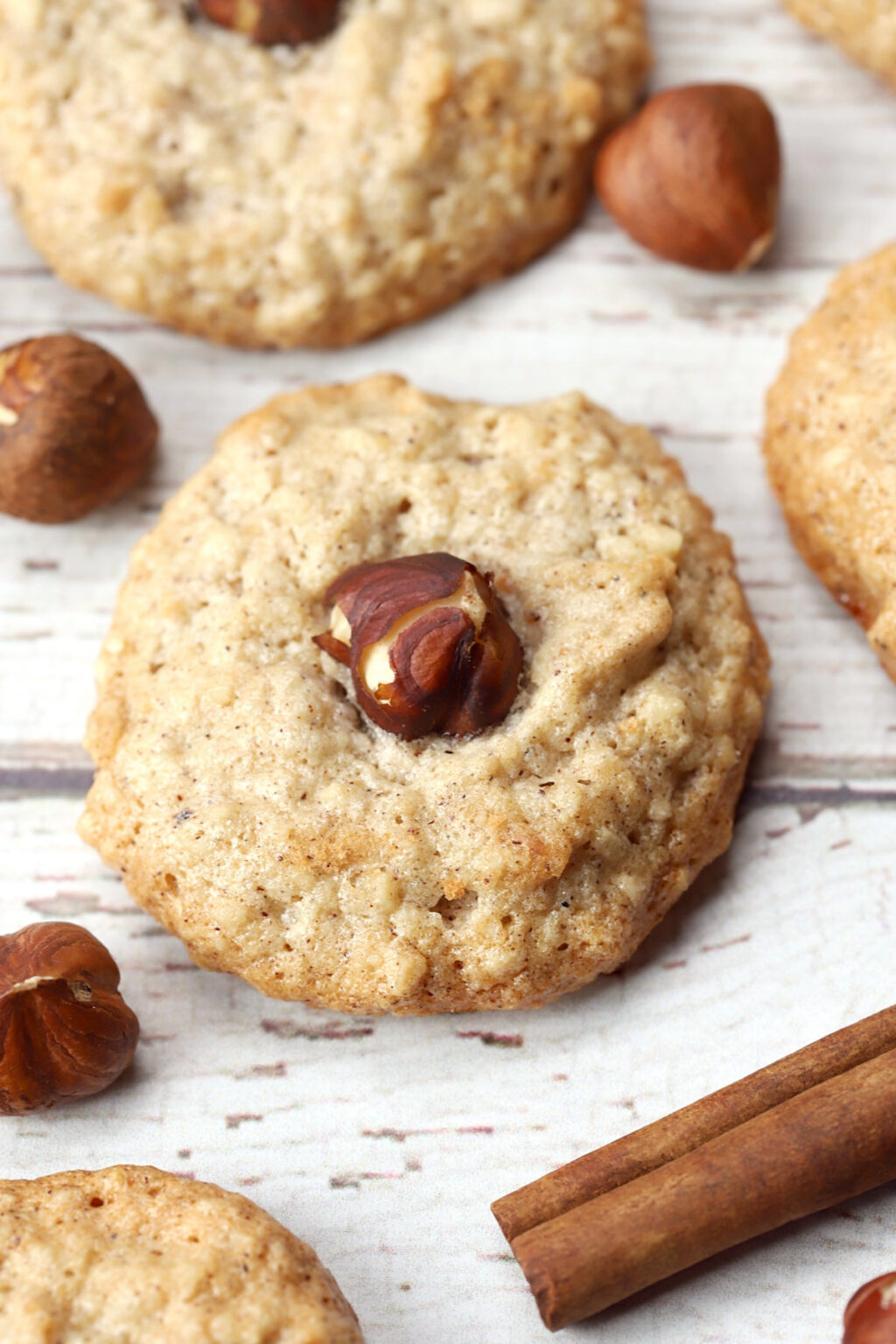 Haselnussmakronen - German Hazelnut Macaroons - The Toasty Kitchen