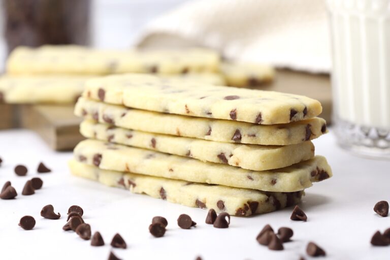 Chocolate Chip Shortbread Cookie Dippers - The Toasty Kitchen