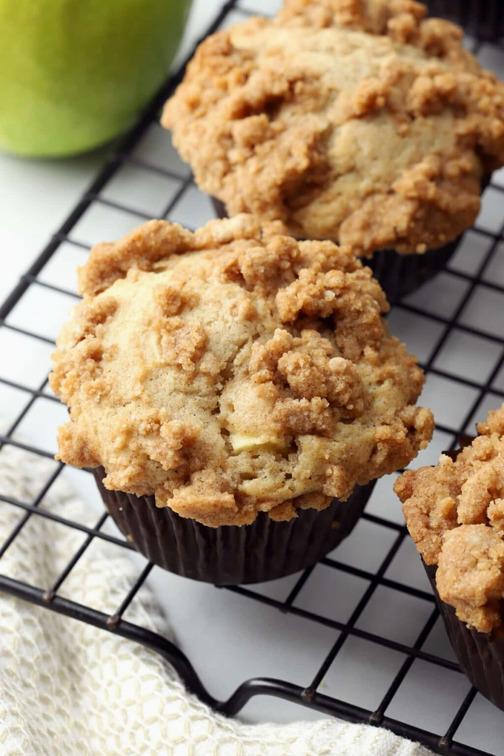 Apple Crumble Muffins - The Toasty Kitchen