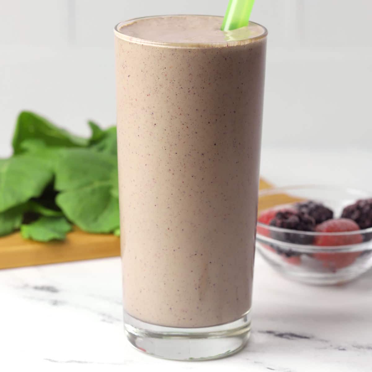 Kale Berry Smoothie - The Toasty Kitchen