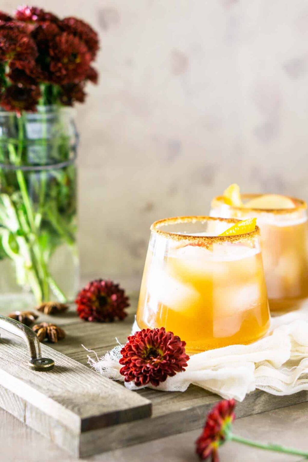 25 Ginger Ale Cocktails - The Toasty Kitchen