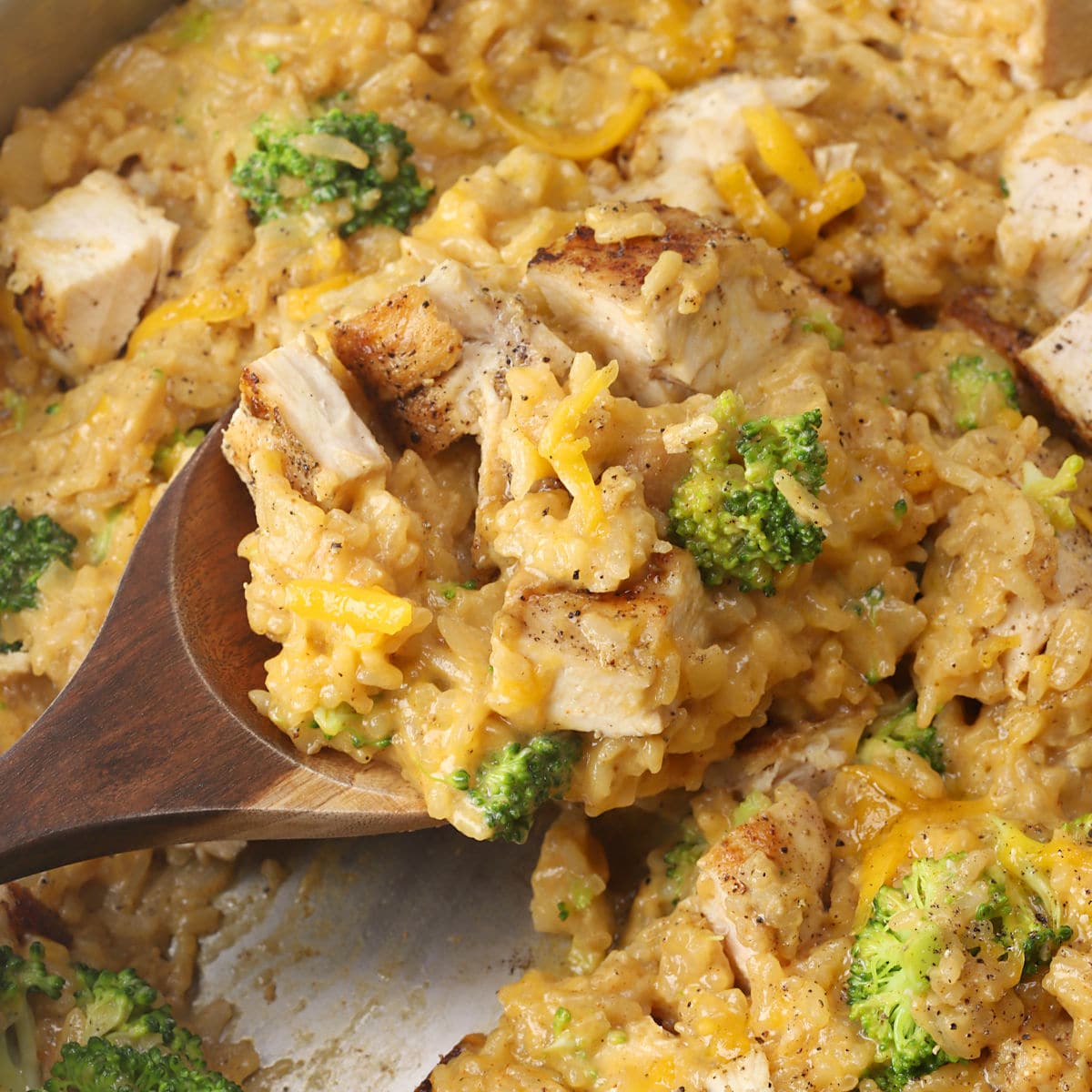Cheesy Chicken Broccoli Rice - The Toasty Kitchen