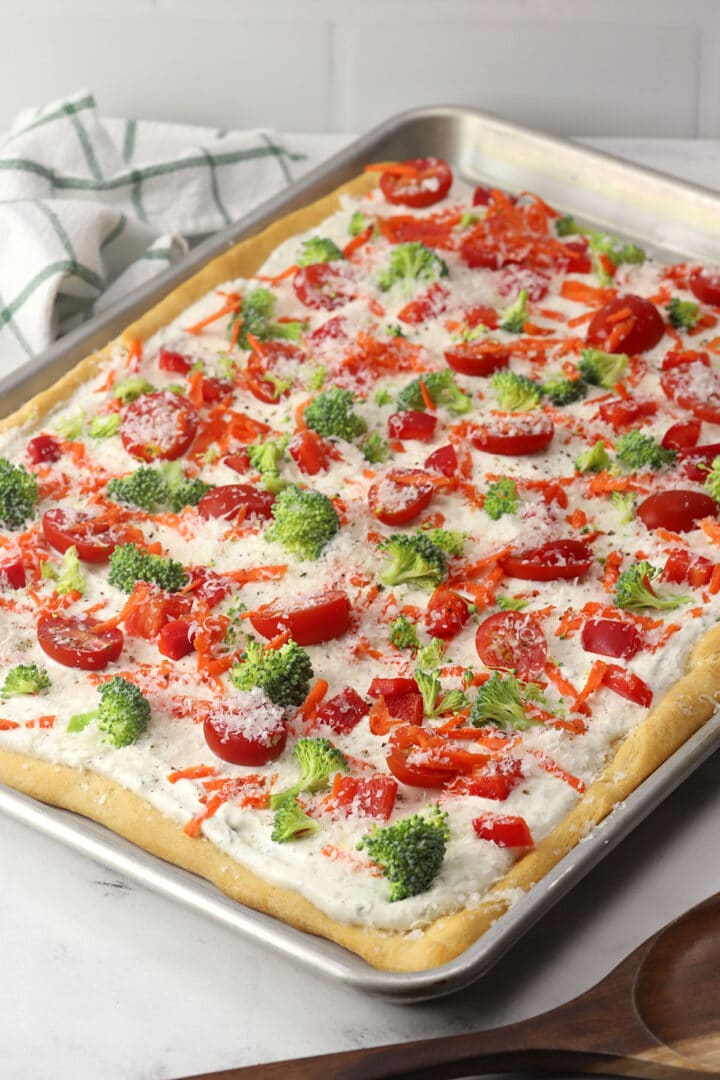 Cold Veggie Pizza - The Toasty Kitchen