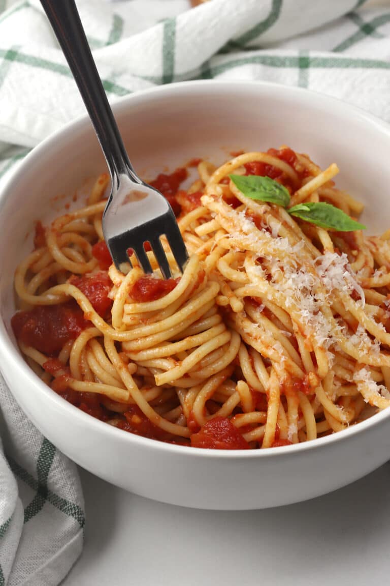 Spaghetti Marinara - The Toasty Kitchen