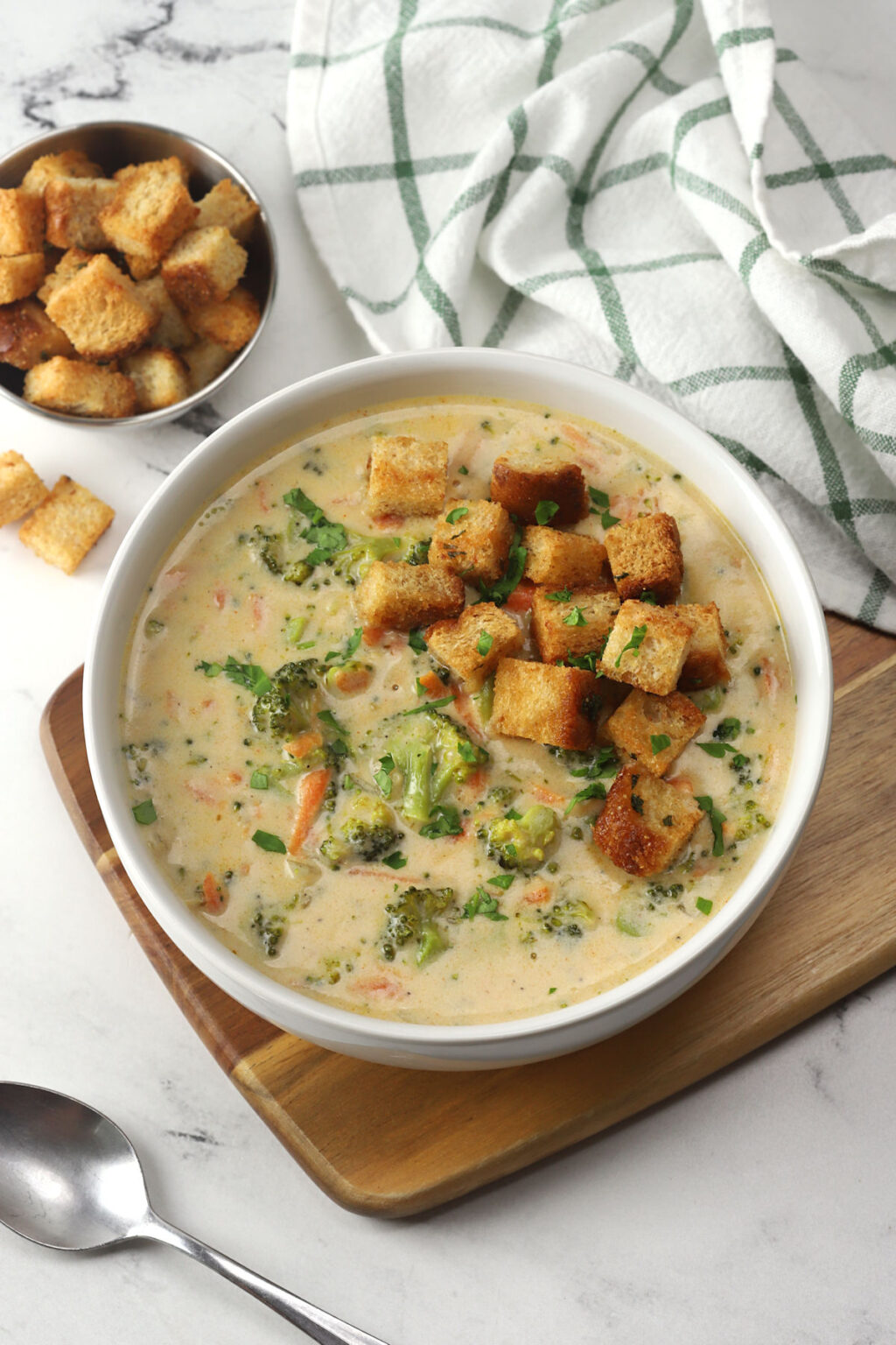 Smoked Gouda Broccoli Soup - The Toasty Kitchen Smoked Gouda Broccoli Soup - The Toasty Kitchen
